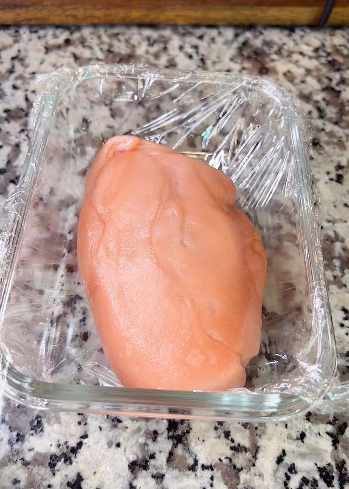 Peach Mochi (Daifuku with peach jam filling) | Asian dessert recipes