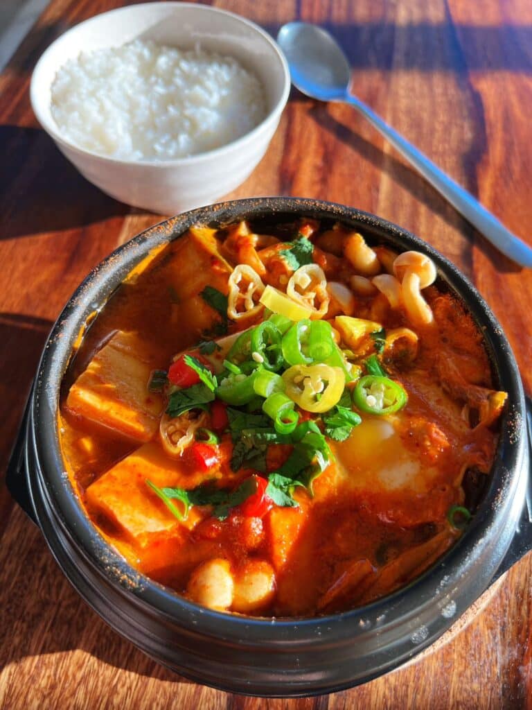 One-pot Egg Tofu | Ms Shi and Mr He's Easy Recipes with Videos
