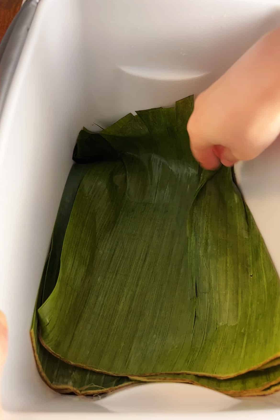 How to Make Chocolate from Cacao Beans | Ms Shi and Mr He