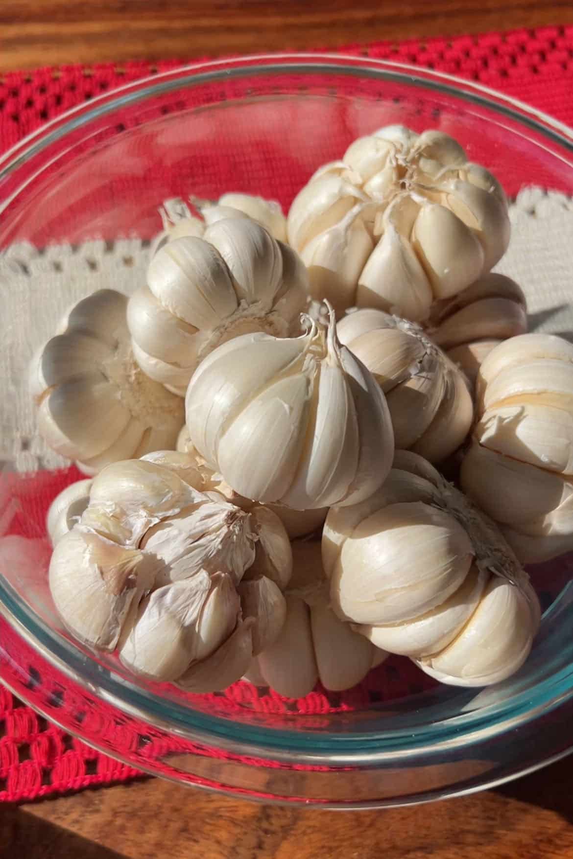 Chinese Pickled Garlic (whole garlic pickles) recipe with video