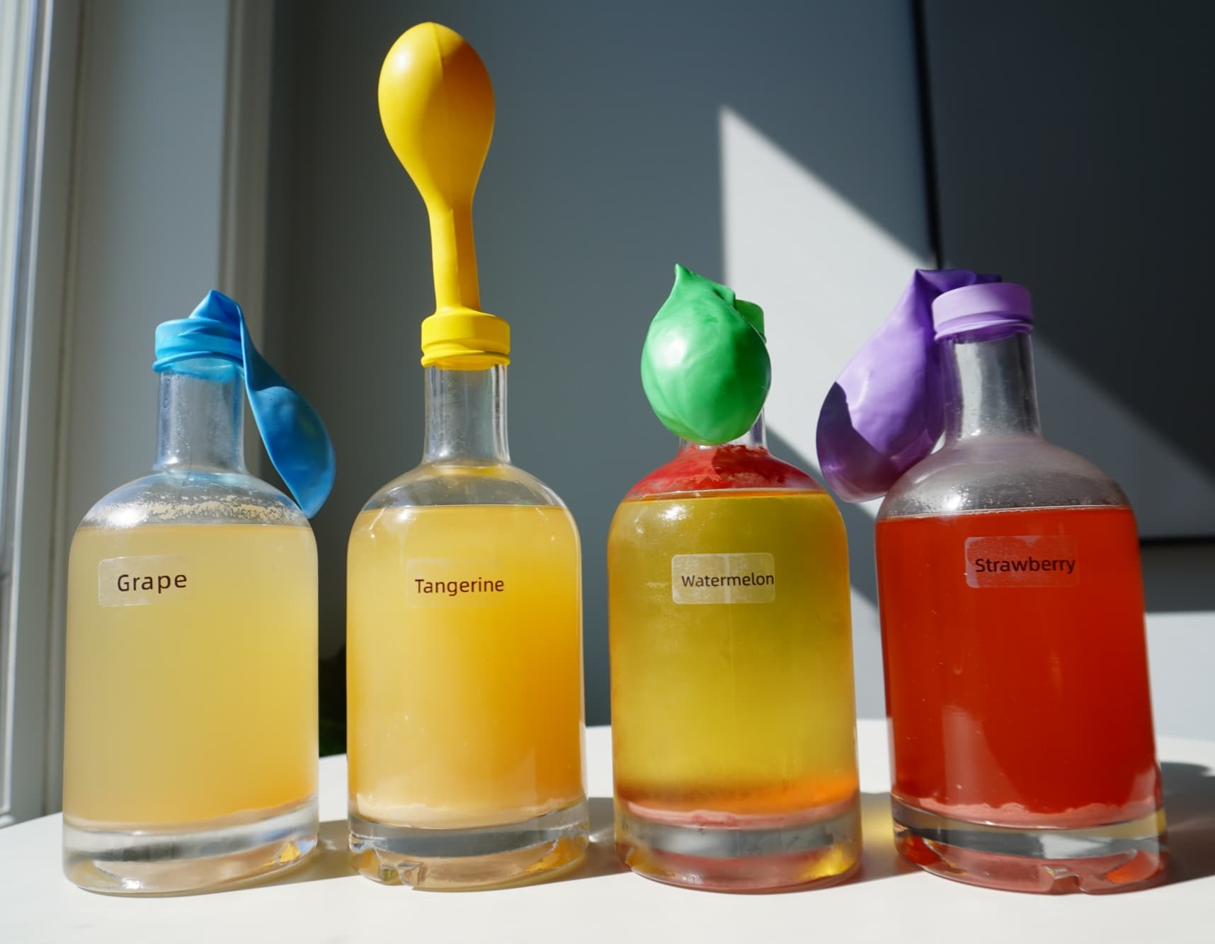 Balloon Strawberry Wine | Use balloons to make strawberry wine